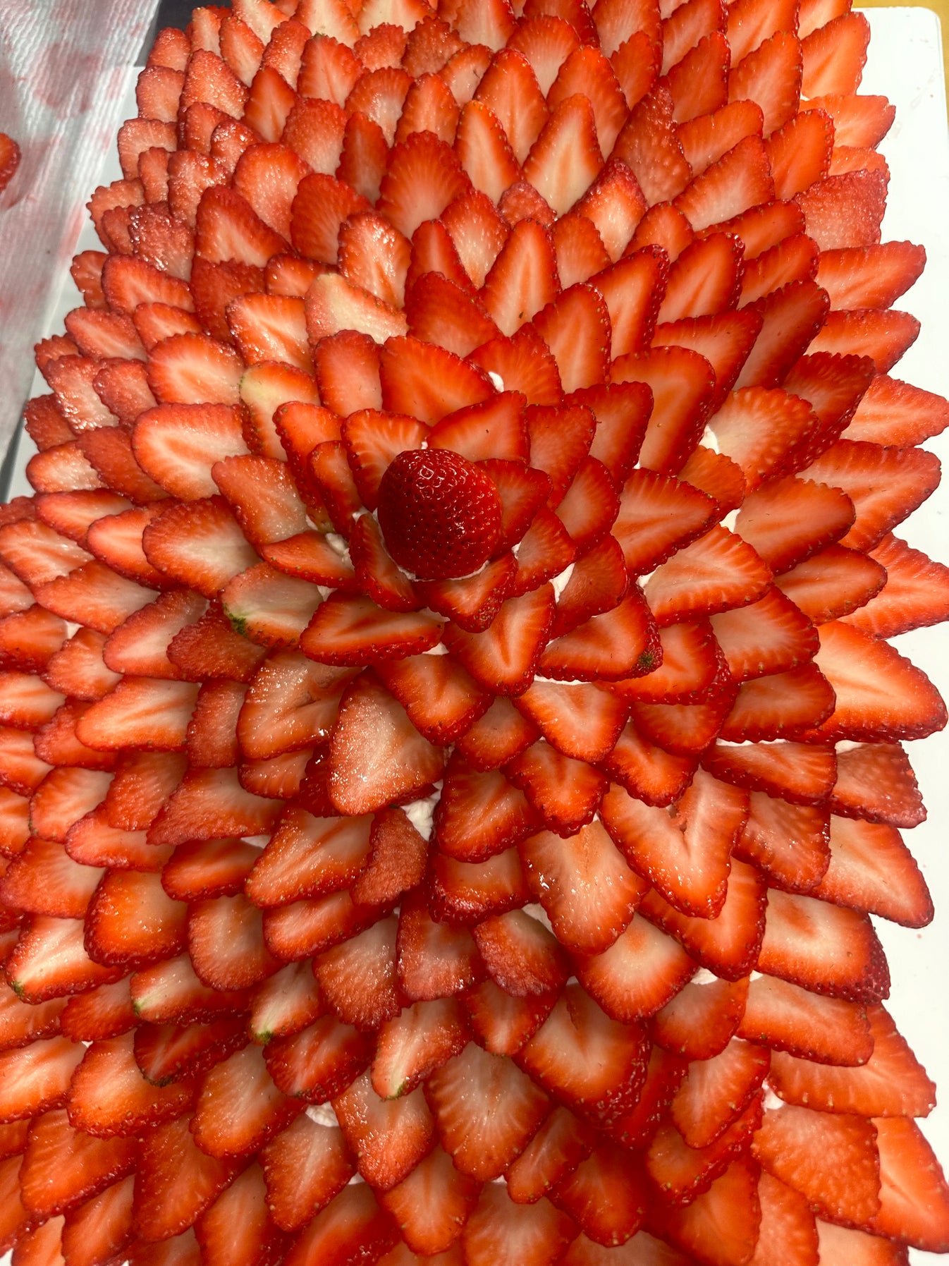 PAVLOVA DE NUTELLA CON FRESAS – Boni Bakery